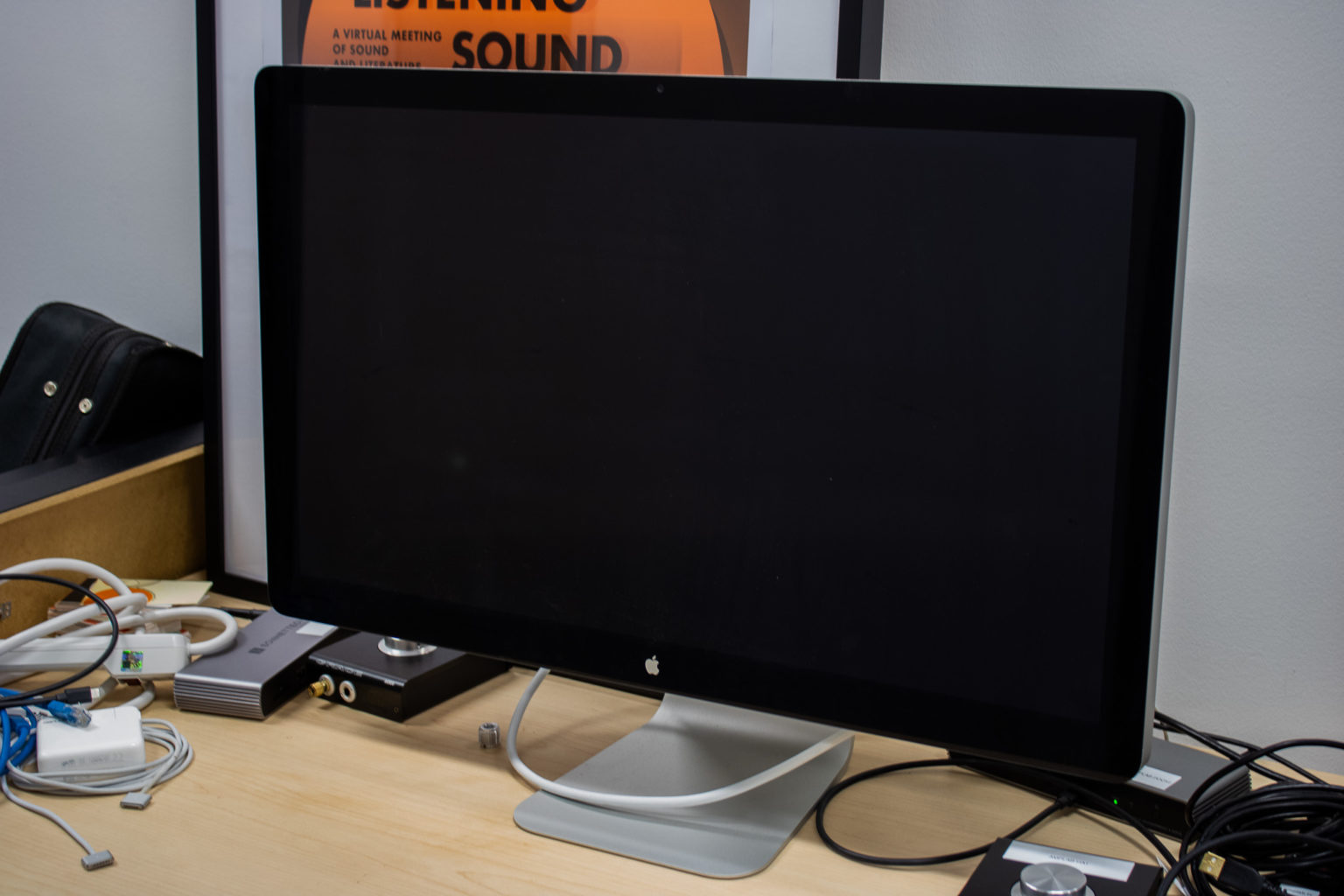 27” Apple Thunderbolt Display - AMP Lab